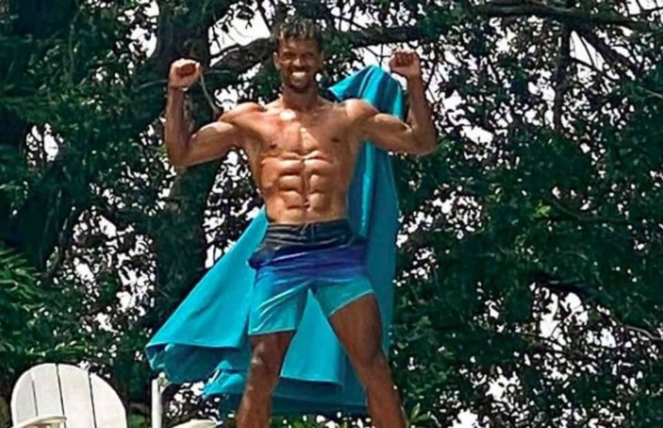 Ex-Man Utd star Nani, 33, looks in incredible shape out in Orlando