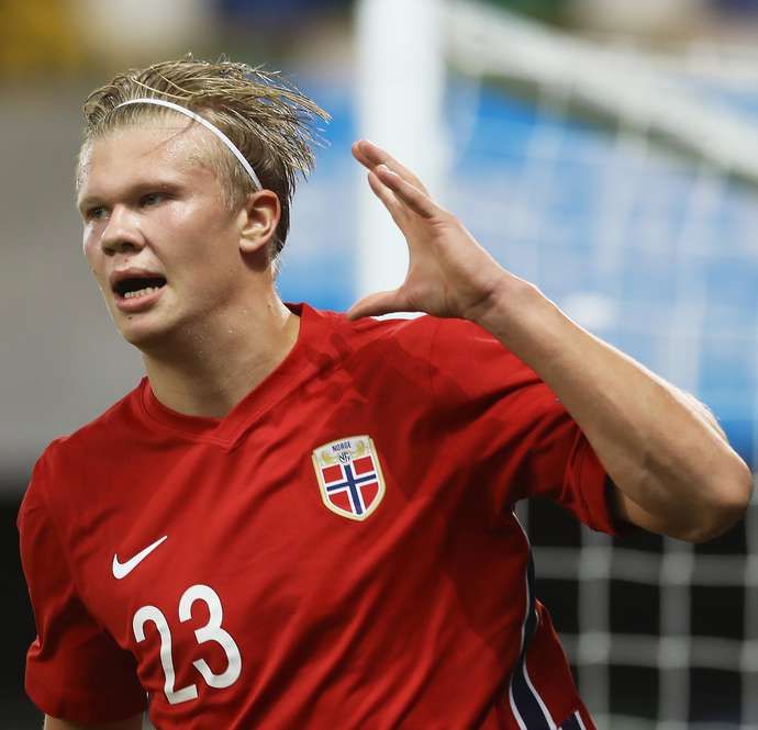 Leeds United: Erling Haaland excites fans at FT of Northern Ireland 1-5 ...