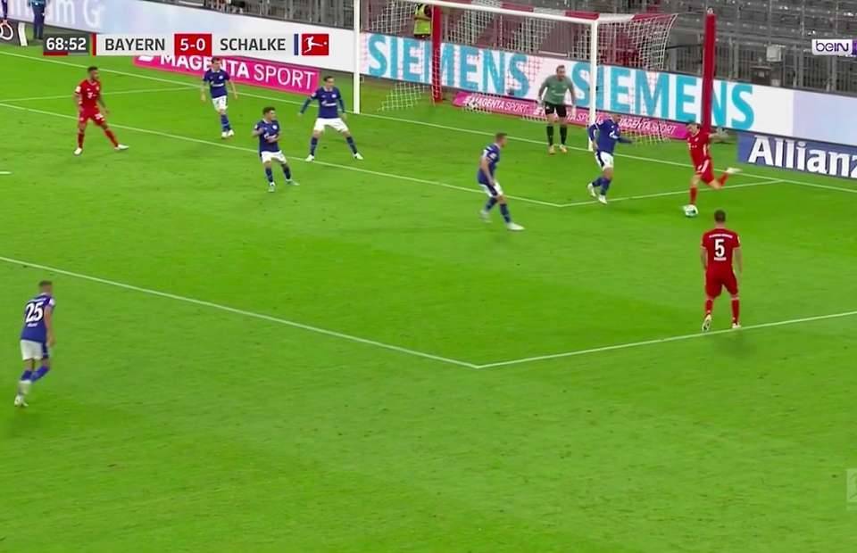 Bayern vs Schalke: Robert Lewandowski pulls off rabona assist to setup ...