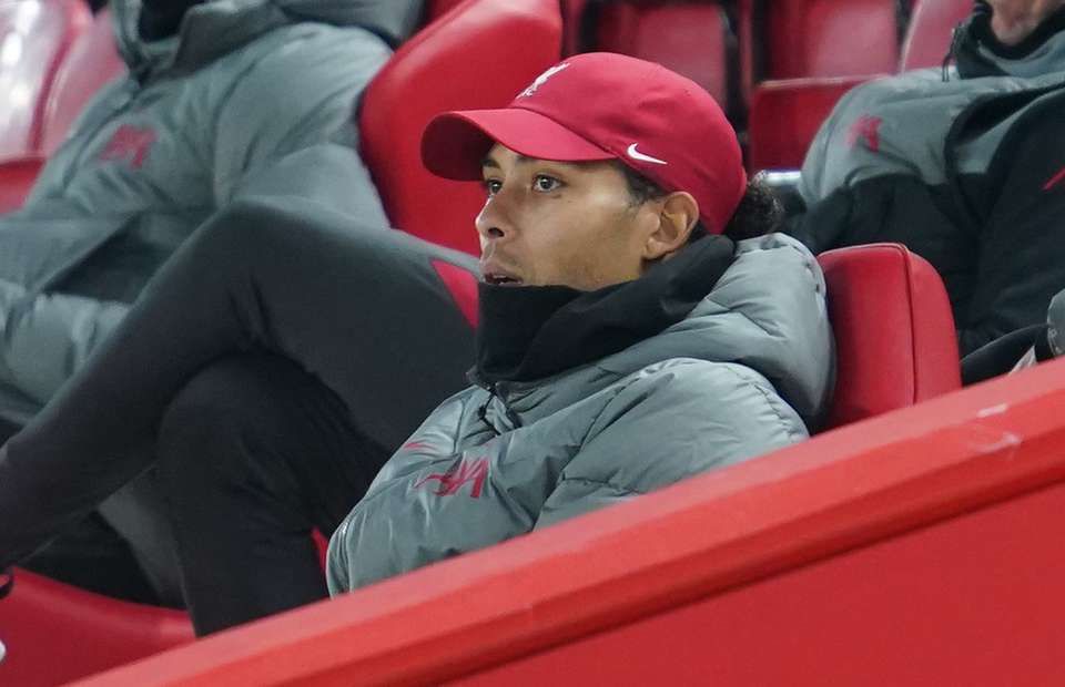 Virgil van Dijk provides update on his knee injury with video post on ...