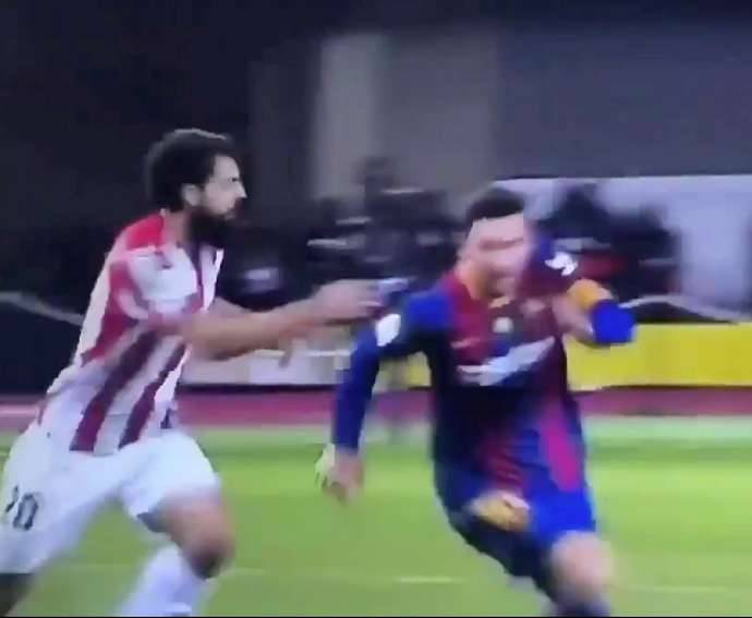Lionel Messi: Slow-motion footage of Barcelona star's red card incident ...