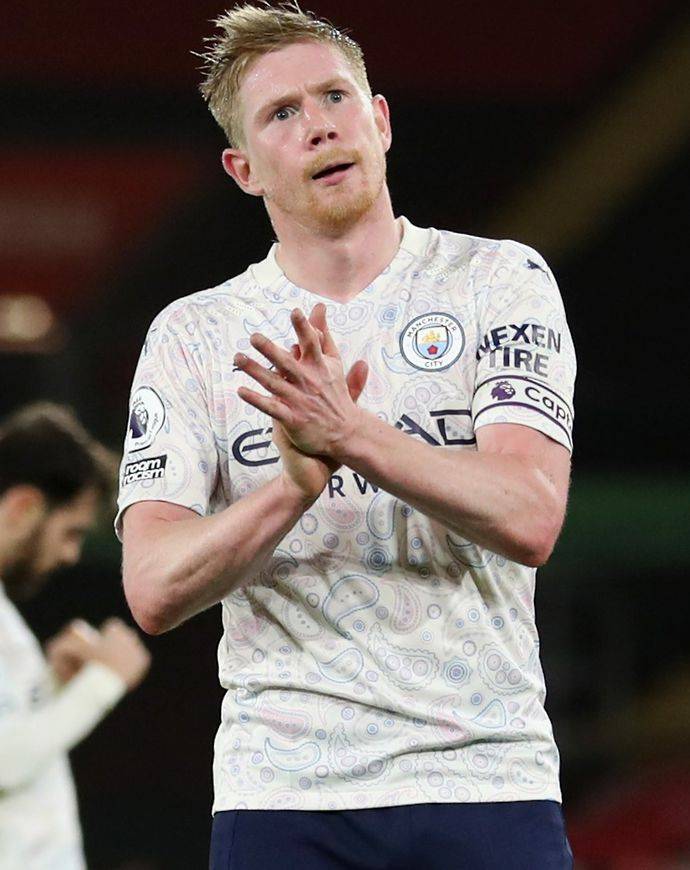 Man City's Kevin De Bruyne produced stunning 'bicycle pass' during ...