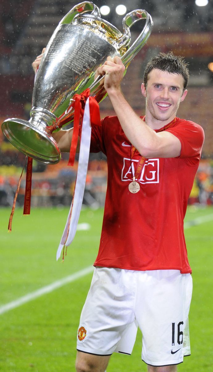 Man Utd: Fascinating video of Michael Carrick giving a midfield masterclass