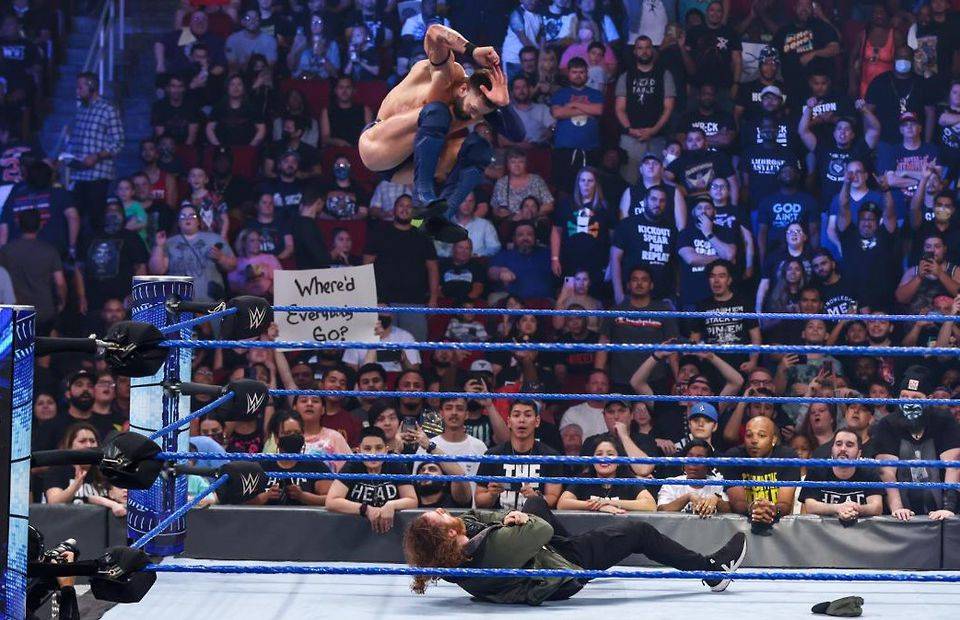 Finn Balor makes shock WWE main roster return on SmackDown