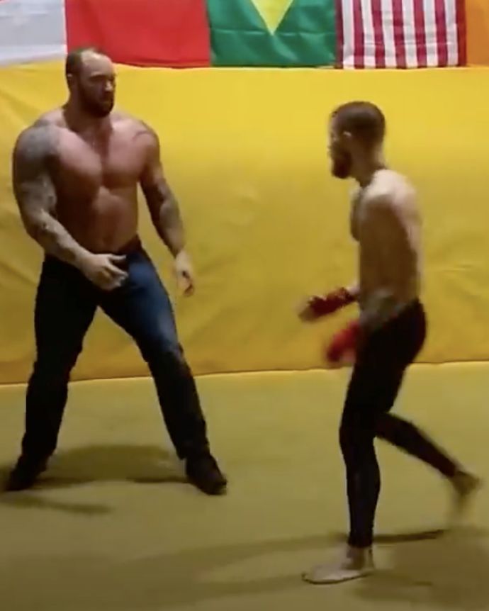 Eddie Hall vs Hafthor 'Thor' Bjornsson boxing: Conor McGregor training ...