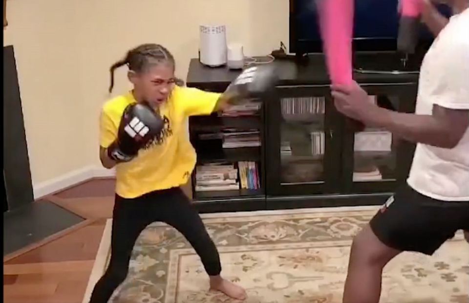 Seven-year-old boxer Ruby Tucker shows off astonishing reflexes in ...