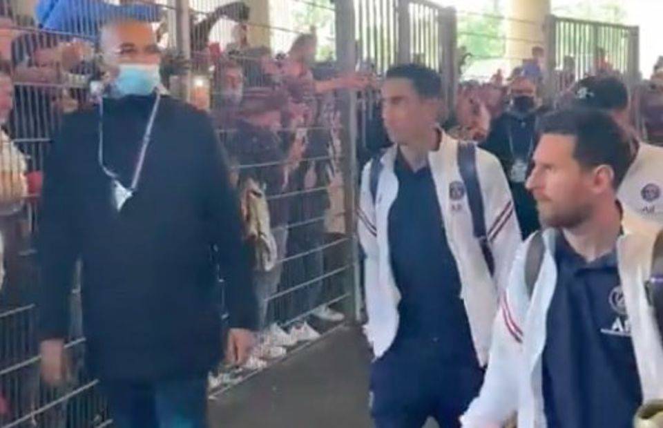 Lionel Messi: Rennes fans waited to get a glimpse of PSG star after 2-0 win