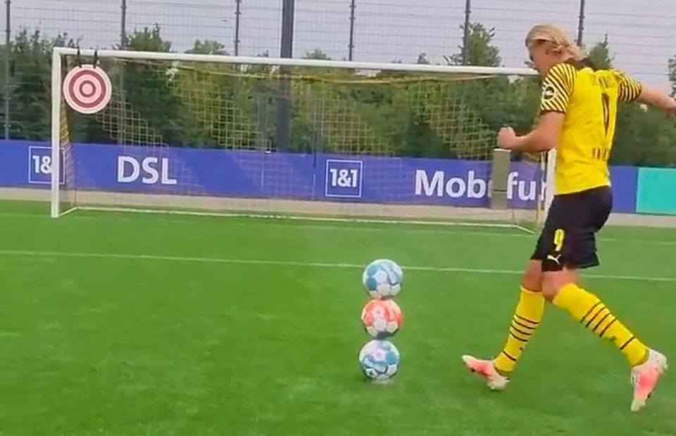 Erling Haaland: Dortmund star's incredible three-ball training drill ...