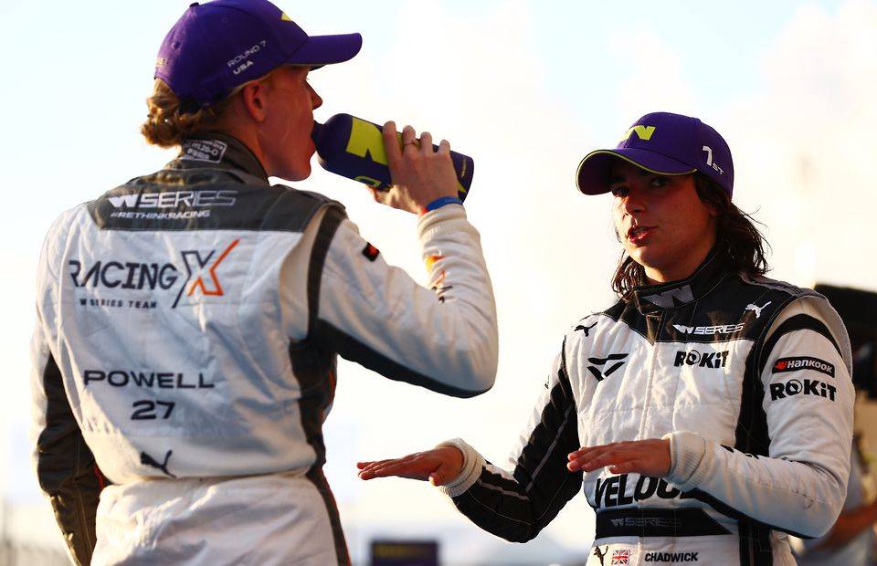 Jamie Chadwick, Alice Powell: W Series drivers shine in FIA WEC rookie test