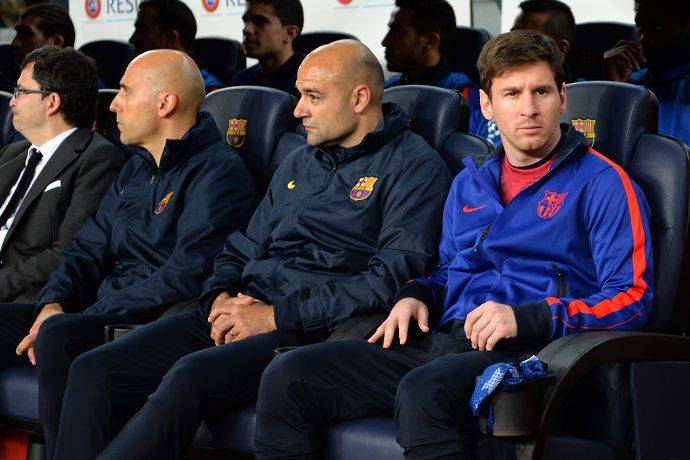 Lionel Messi: Barcelona fans celebrating him warming-up vs PSG like ...