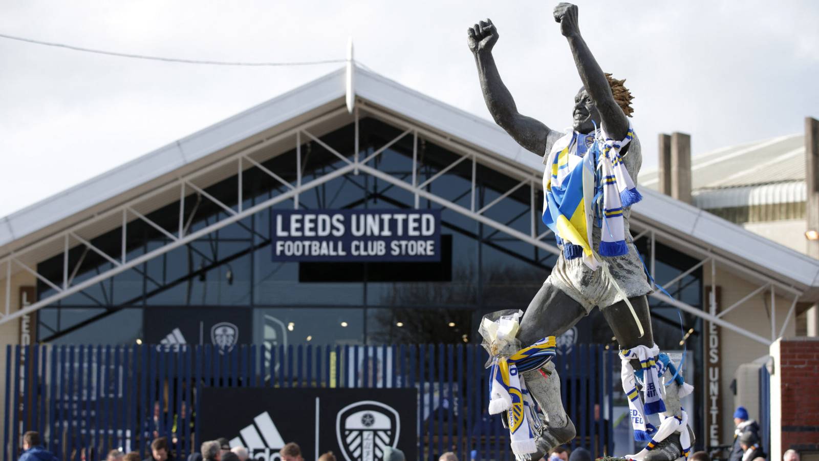 Leeds could lose him for £20.9m: Star tipped to aim for UCL move