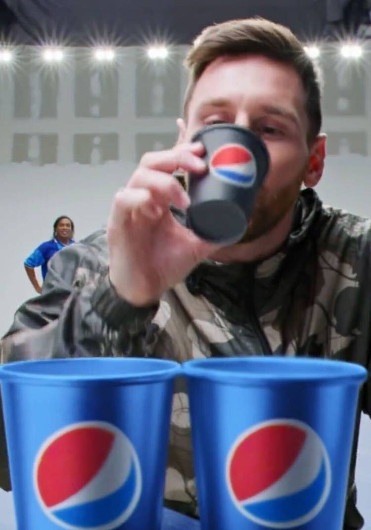 Lionel Messi v Ronaldinho: Barcelona icons reunite for new commercial
