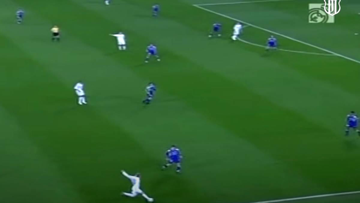 Beckham's pass to Ronaldo might be the greatest assist ever