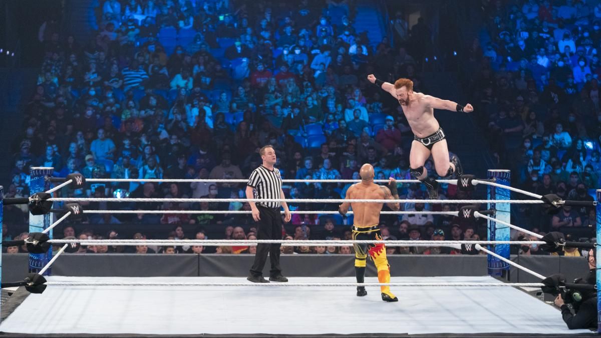 WWE SmackDown: Roman Reigns & Goldberg come face-to-face