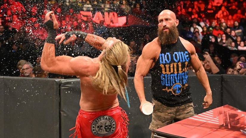 WWE Raw results: Brock Lesnar appears ahead of big title match