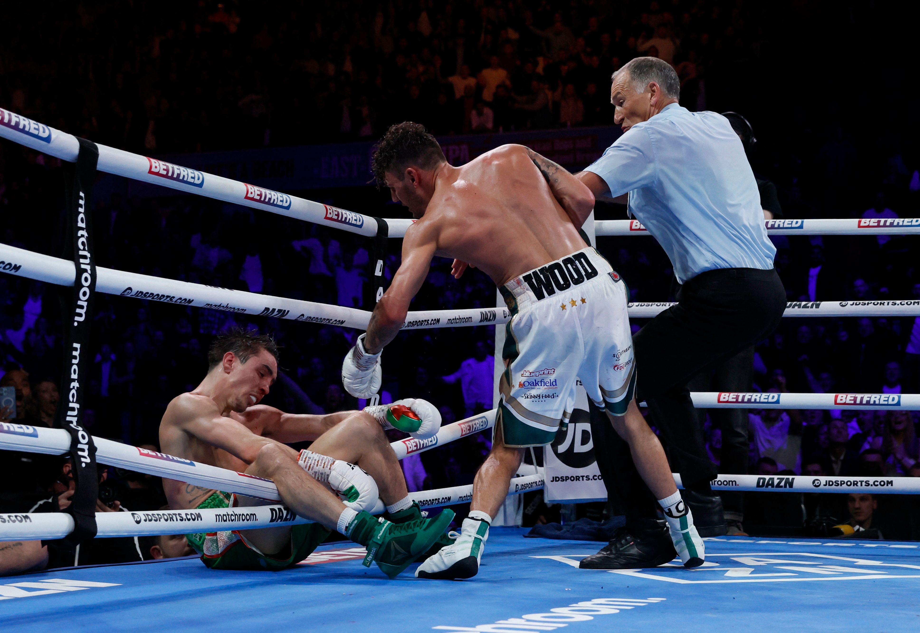 Leigh Wood lands absolutely terrifying KO on Michael Conlan