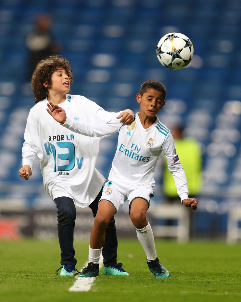 Marcelo's son, Enzo, celebrates like Cristiano Ronaldo after goal