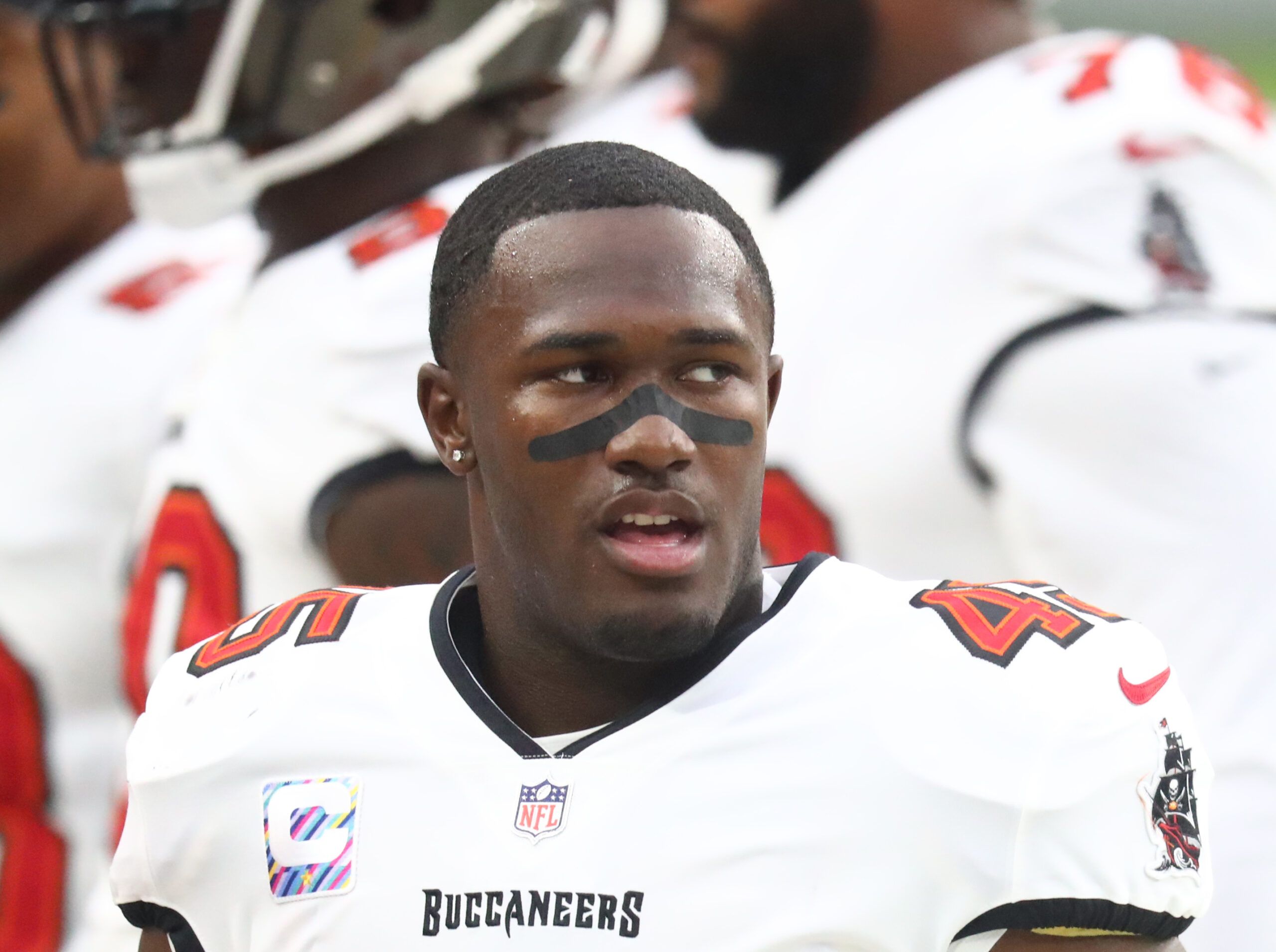 Devin White absolutely clobbered Derek Carr with this hit back in 2020