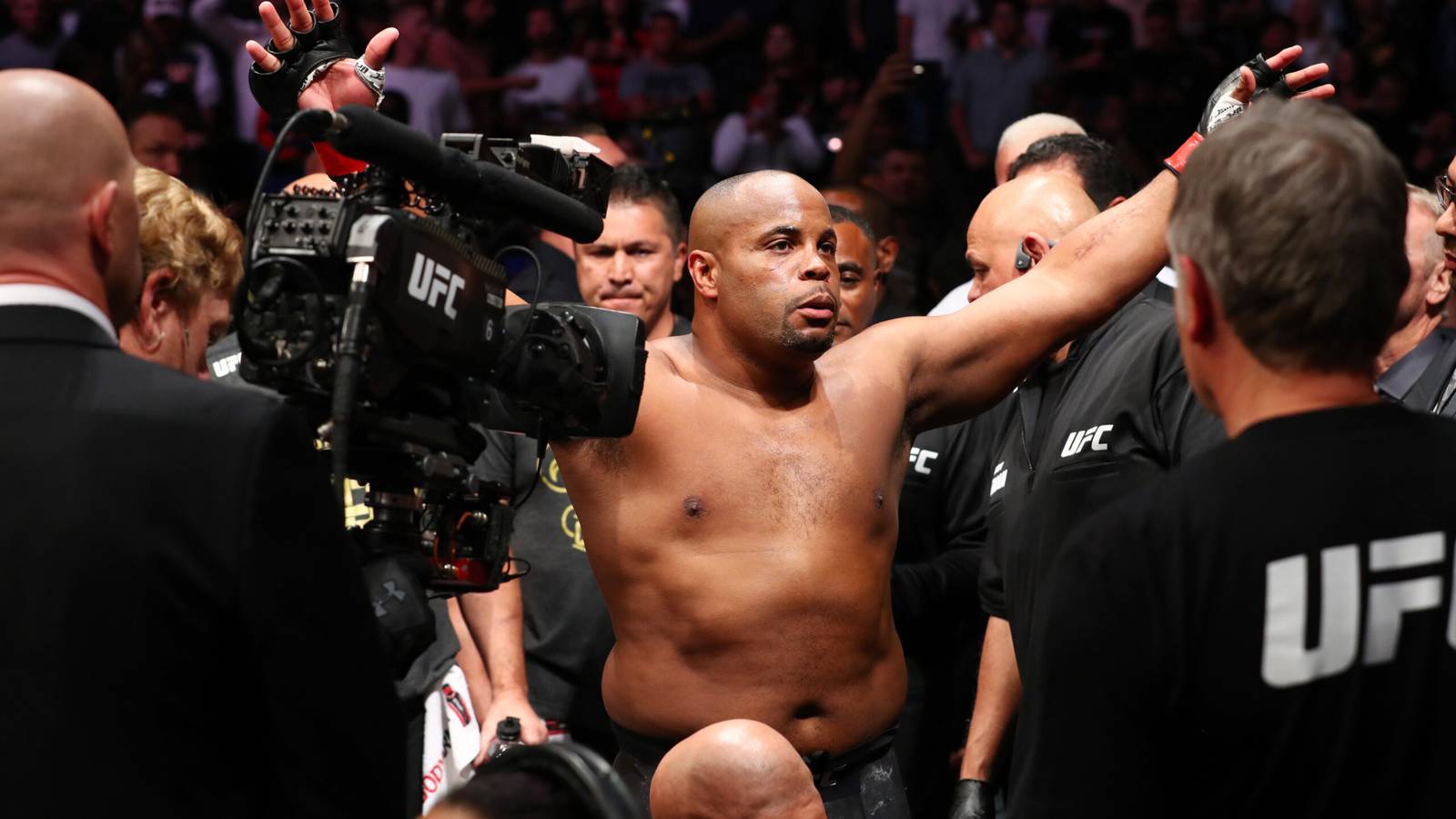 Daniel Cormier UFC Return: DC makes a massive claim during retirement