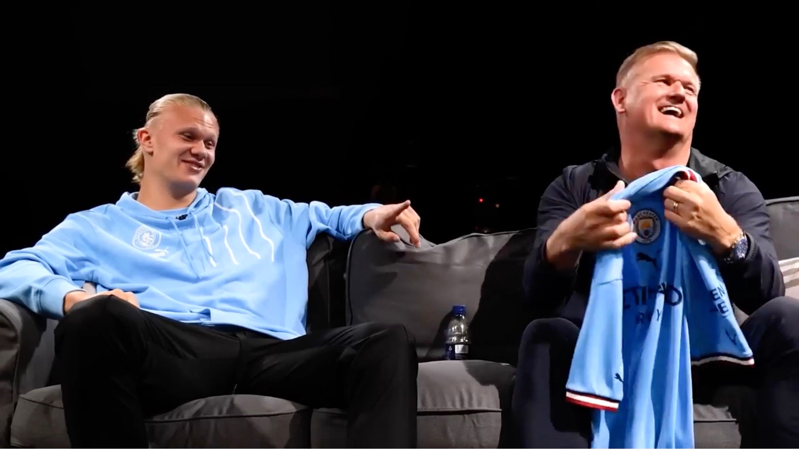 Erling Haaland gives dad, Alf-Inge, Man City shirt with ’Son’ on back