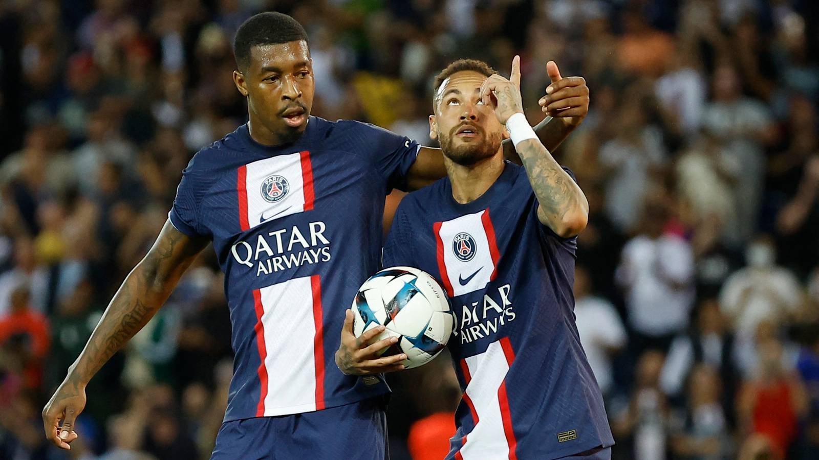 Neymar: PSG star wows commentator with insane touch v Monaco