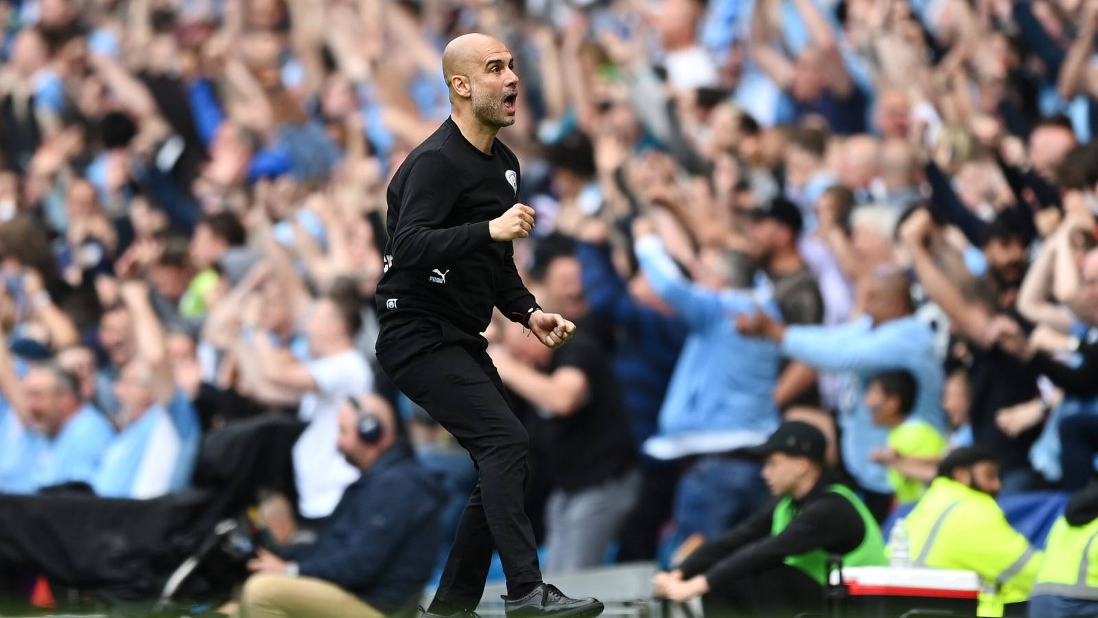 Pep Guardiola's HT speech before Man City's PL title comeback v Villa ...