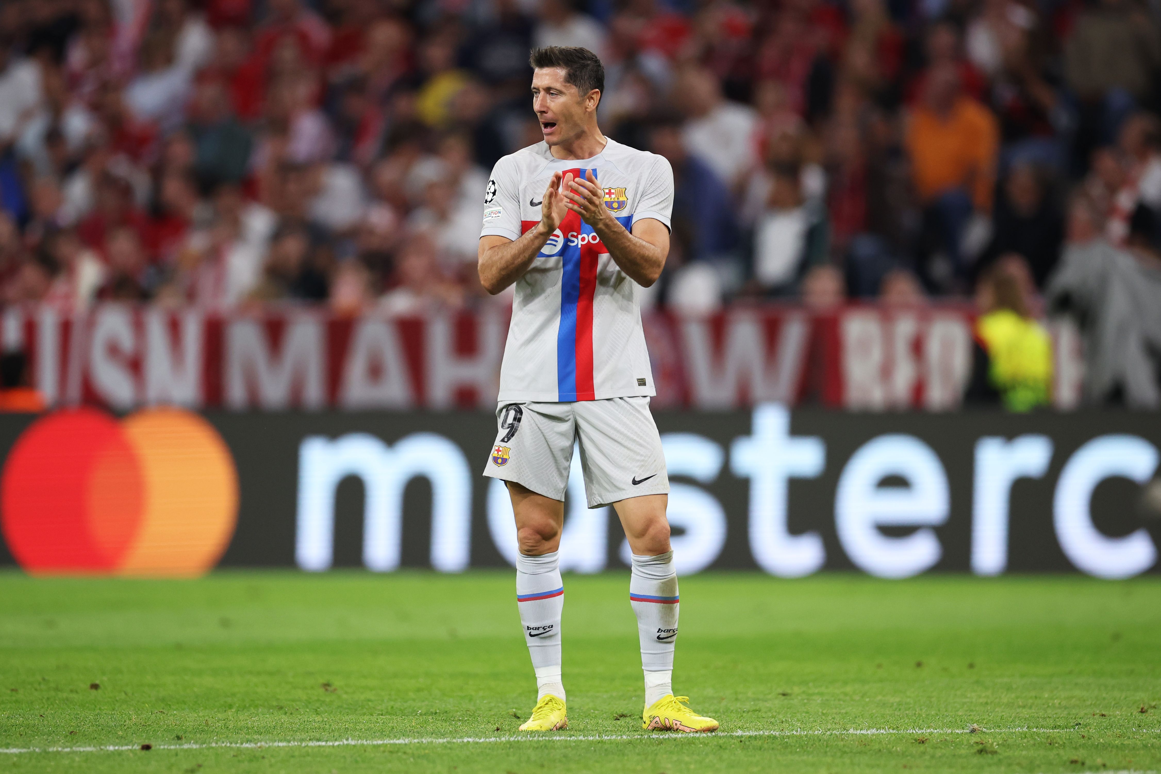 Bayern 2-0 Barcelona: Robert Lewandowski had a bit of a nightmare on return