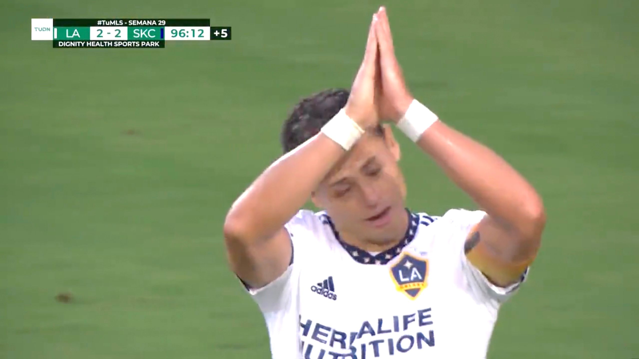 Chicharito takes contender for worst penalty of 2022 in LA Galaxy 2-2 ...