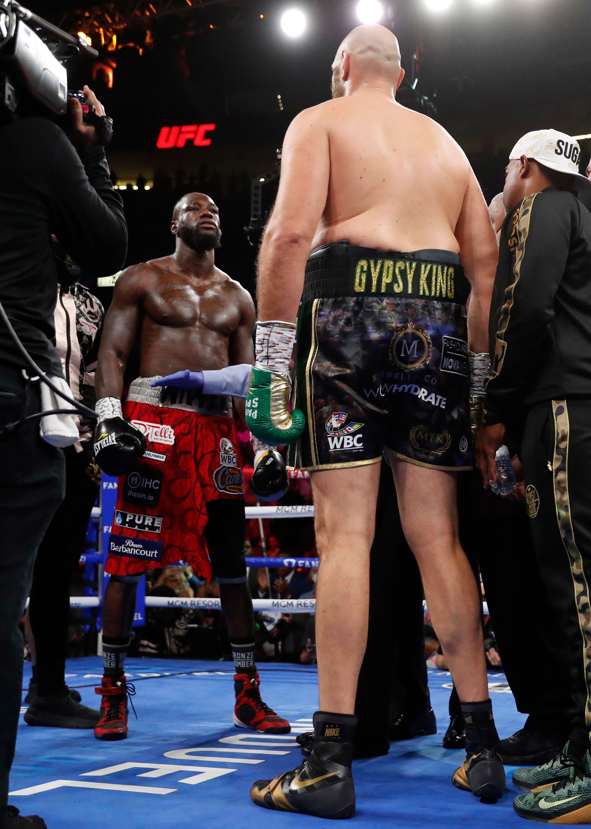 Deontay Wilder's weight decrease in body transformation since Tyson ...