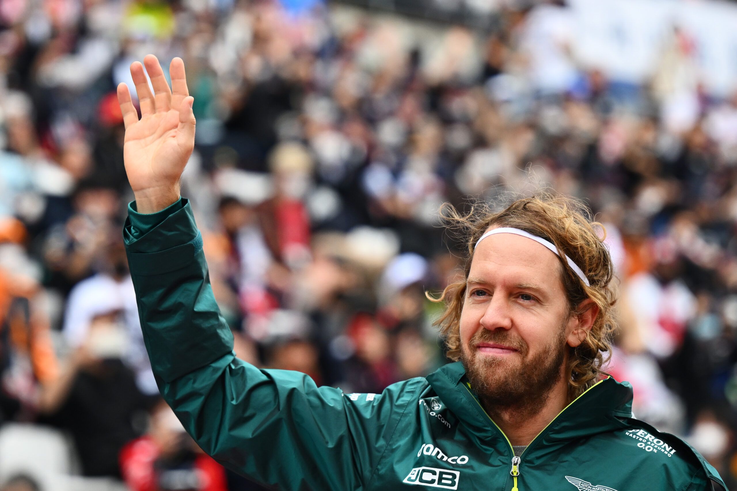 All 20 F1 drivers celebrate Sebastian Vettel's career over dinner