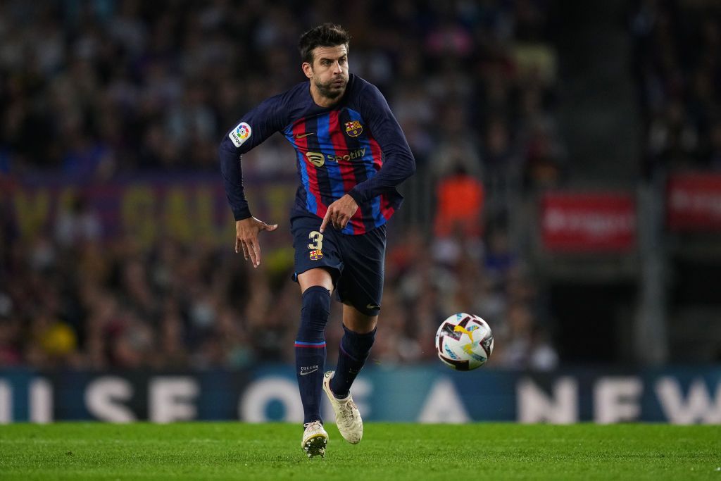 Gerard Pique: Barcelona star gifts Inter goal with crazy error