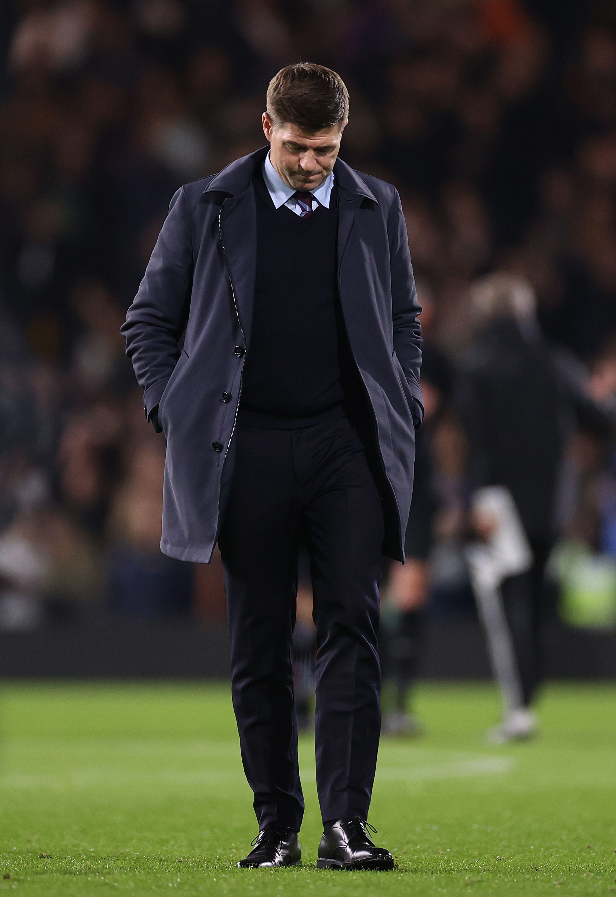 Steven Gerrard looked broken during Aston Villa fans' chant after ...