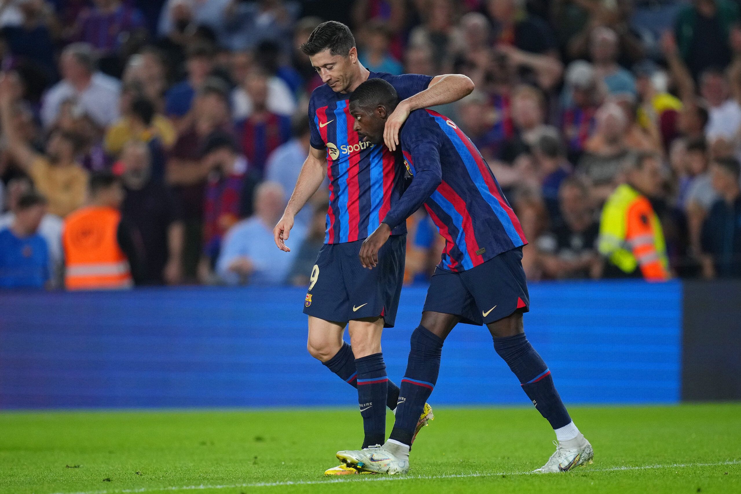 Barcelona's Robert Lewandowski produced filthy first touch for goal vs ...