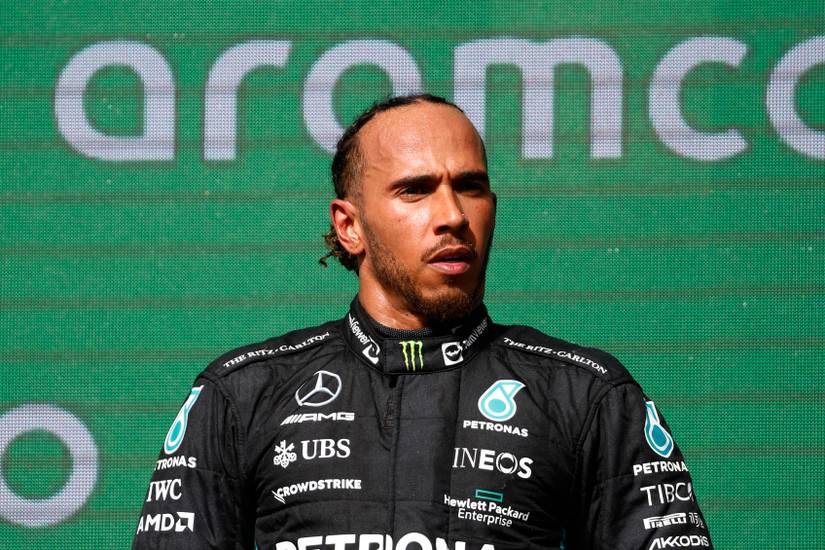 Lewis Hamilton's Mercedes F1 car vs a jet: Incredible video of race