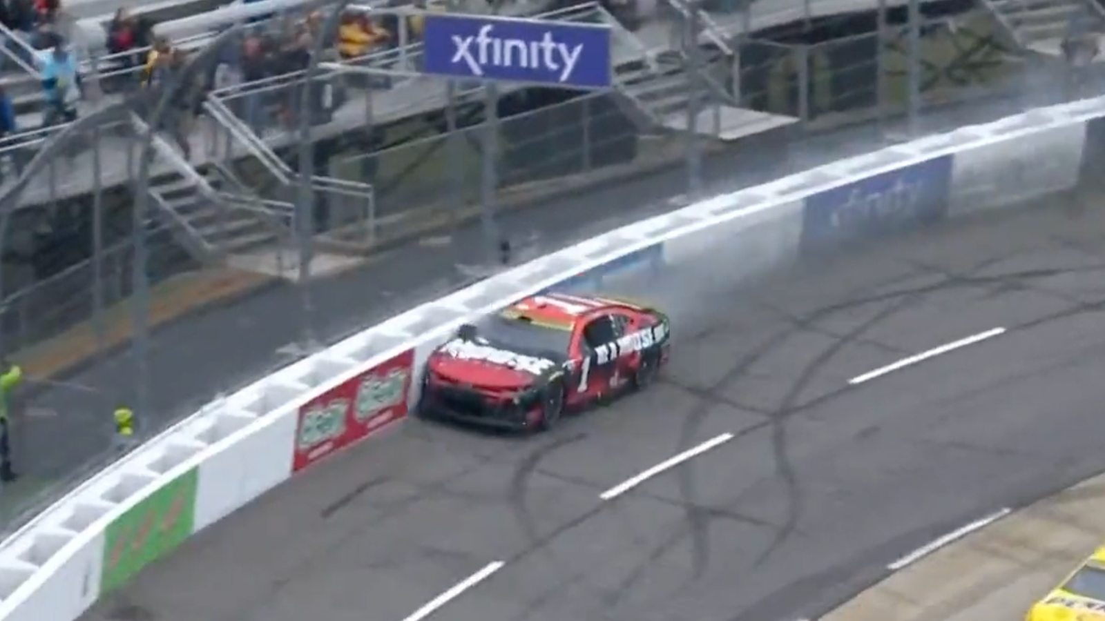 NASCAR Play-Offs: Ross Chastain floors car on the wall to advance