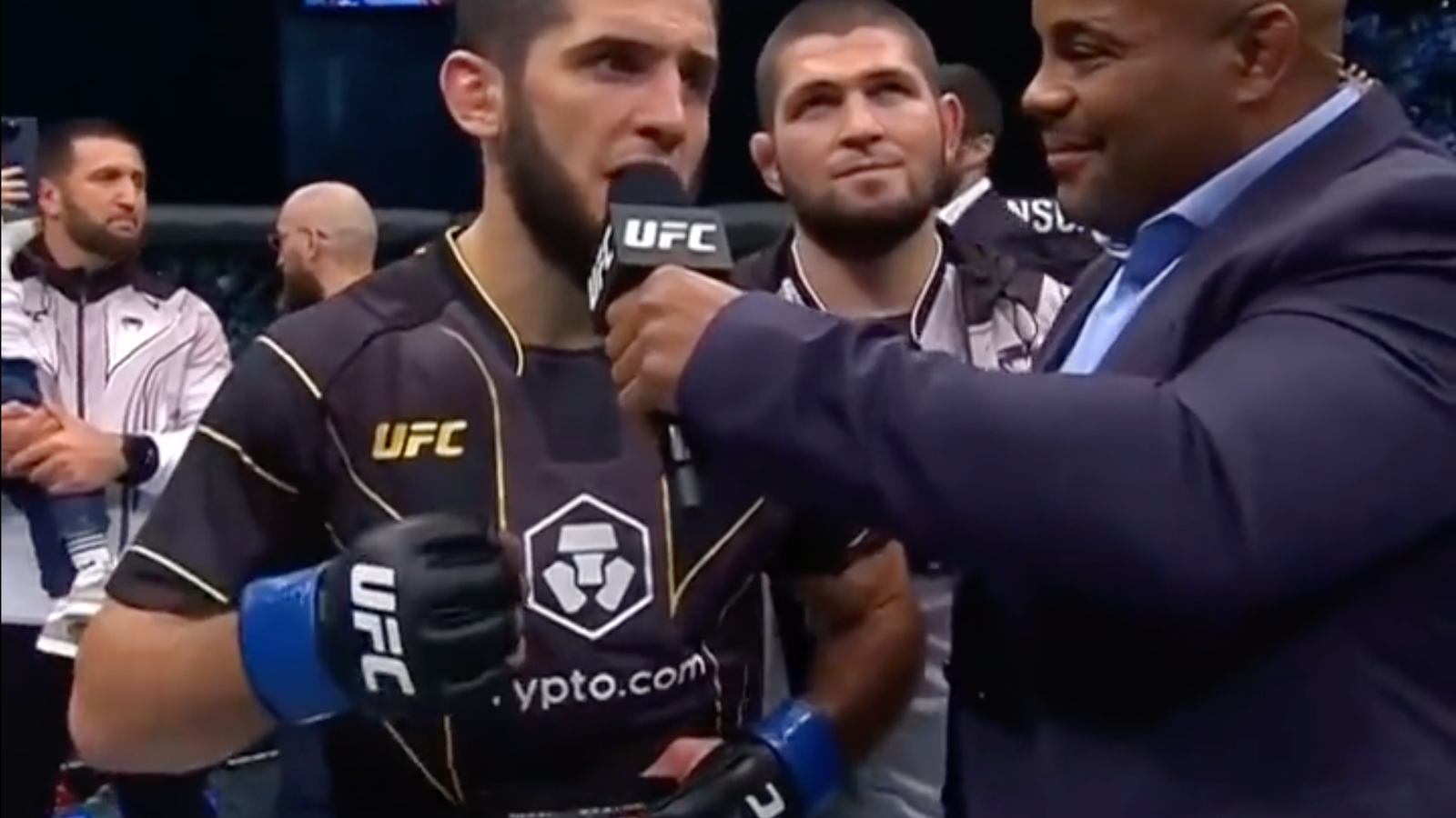 UFC 280: Islam Makhachev dedicated title win to Khabib's father Abdulmanap