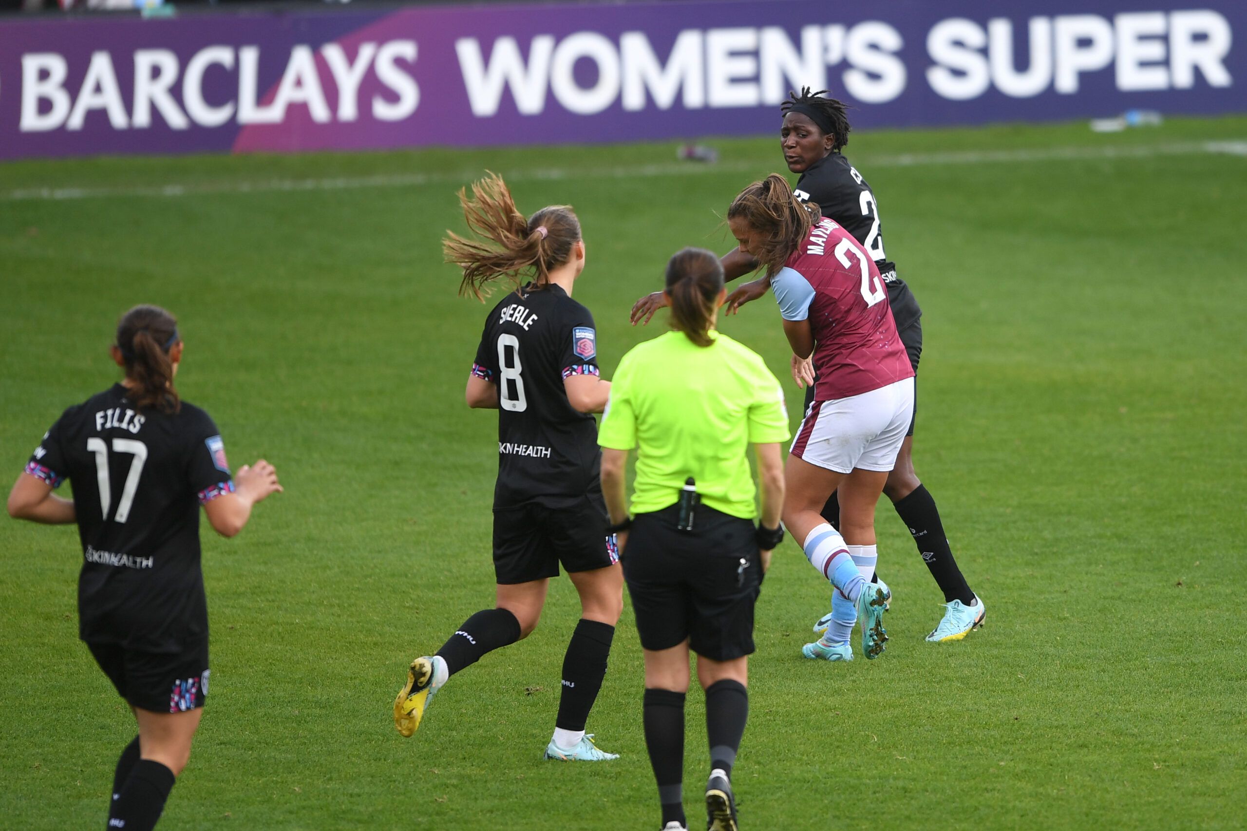 WSL: West Ham's Cissoko sent off for hitting Aston Villa star