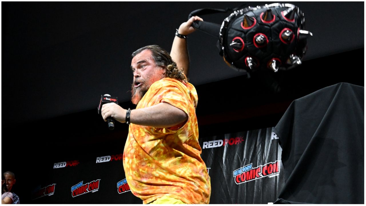 UFC: Jack Black teaches Stephen Thompson how to front kick and it's ...