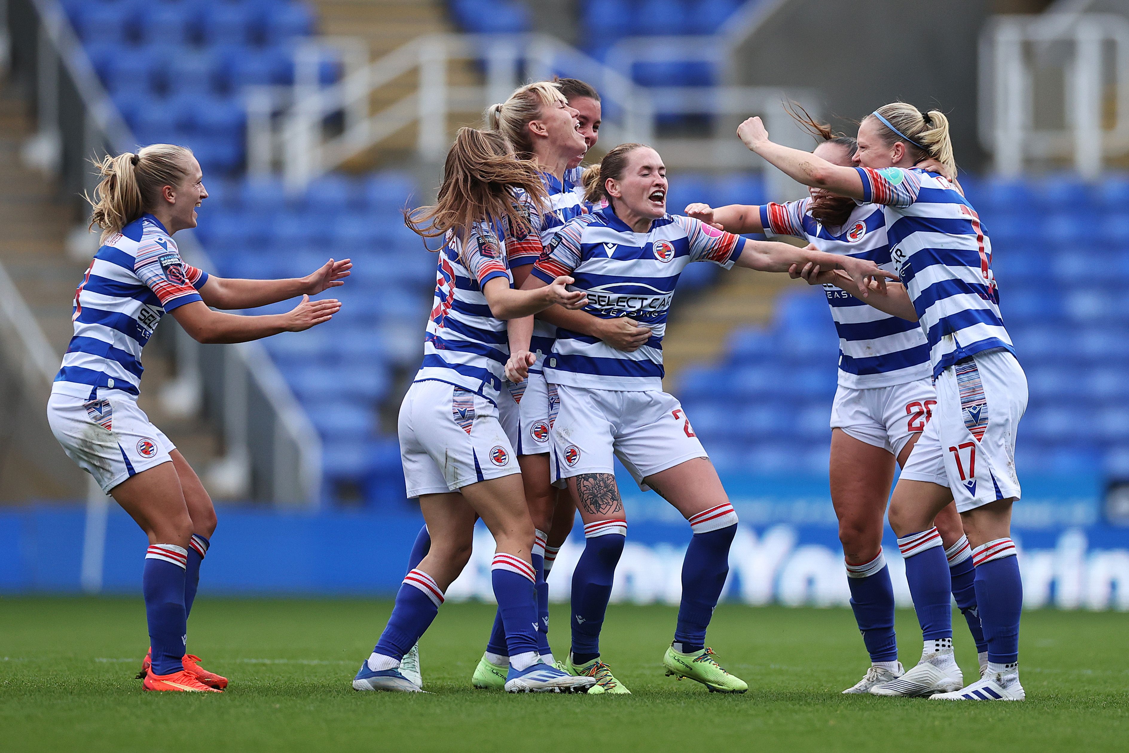 Women's Super League: Rachel Rowe nets insane double in huge Reading win