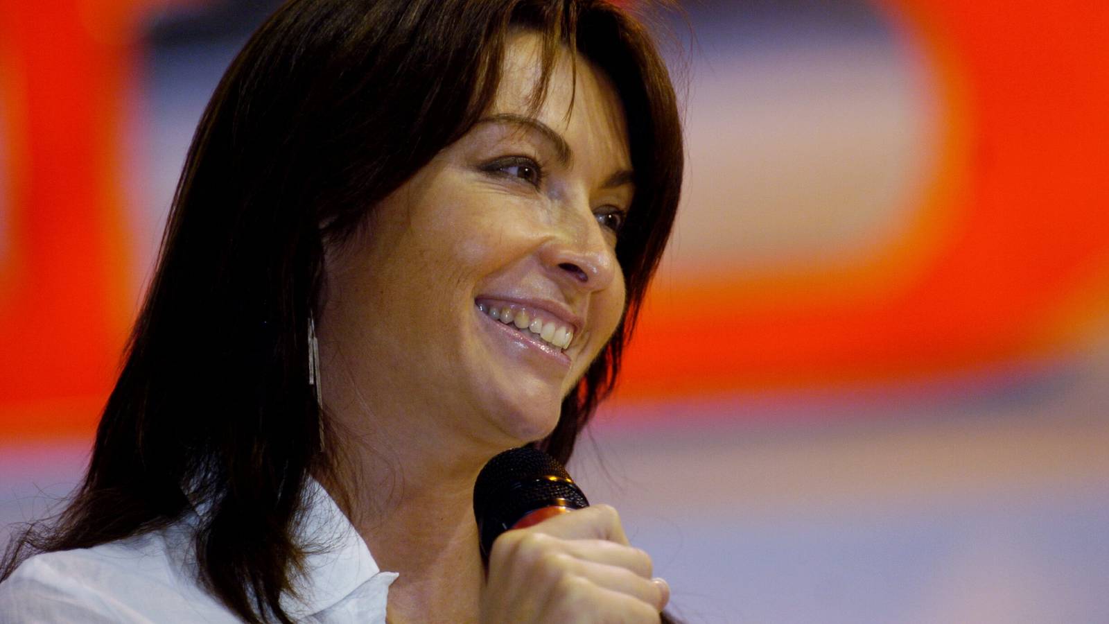 Suzi Perry: How 25 years in motorsport has paved the way for women in media