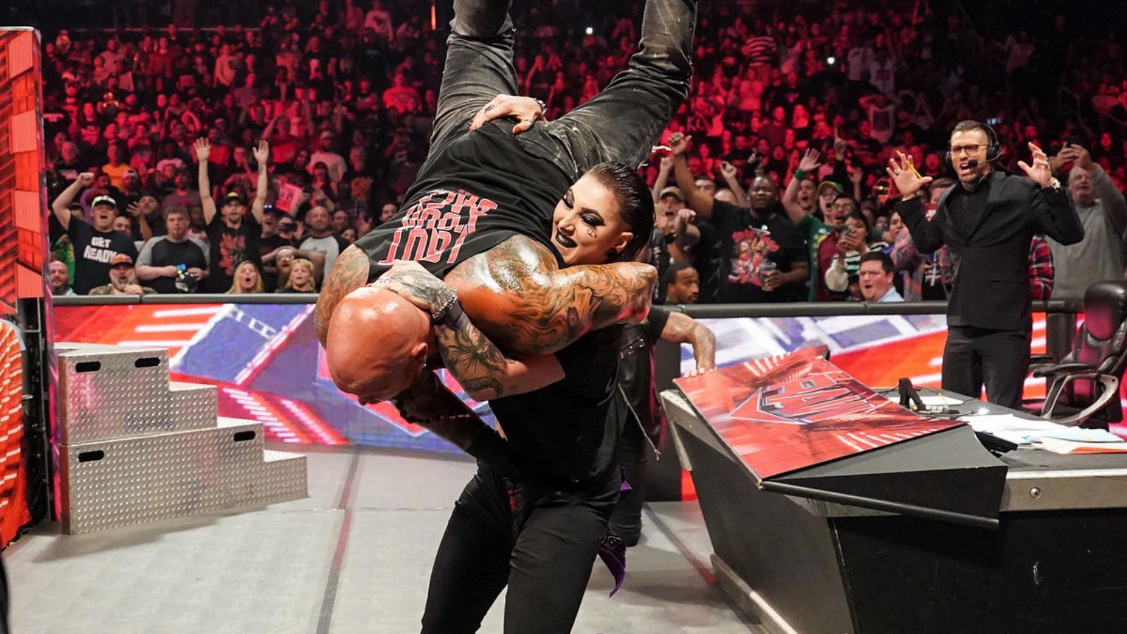 Footage of Rhea Ripley body-slamming Luke Gallows shows just how strong ...