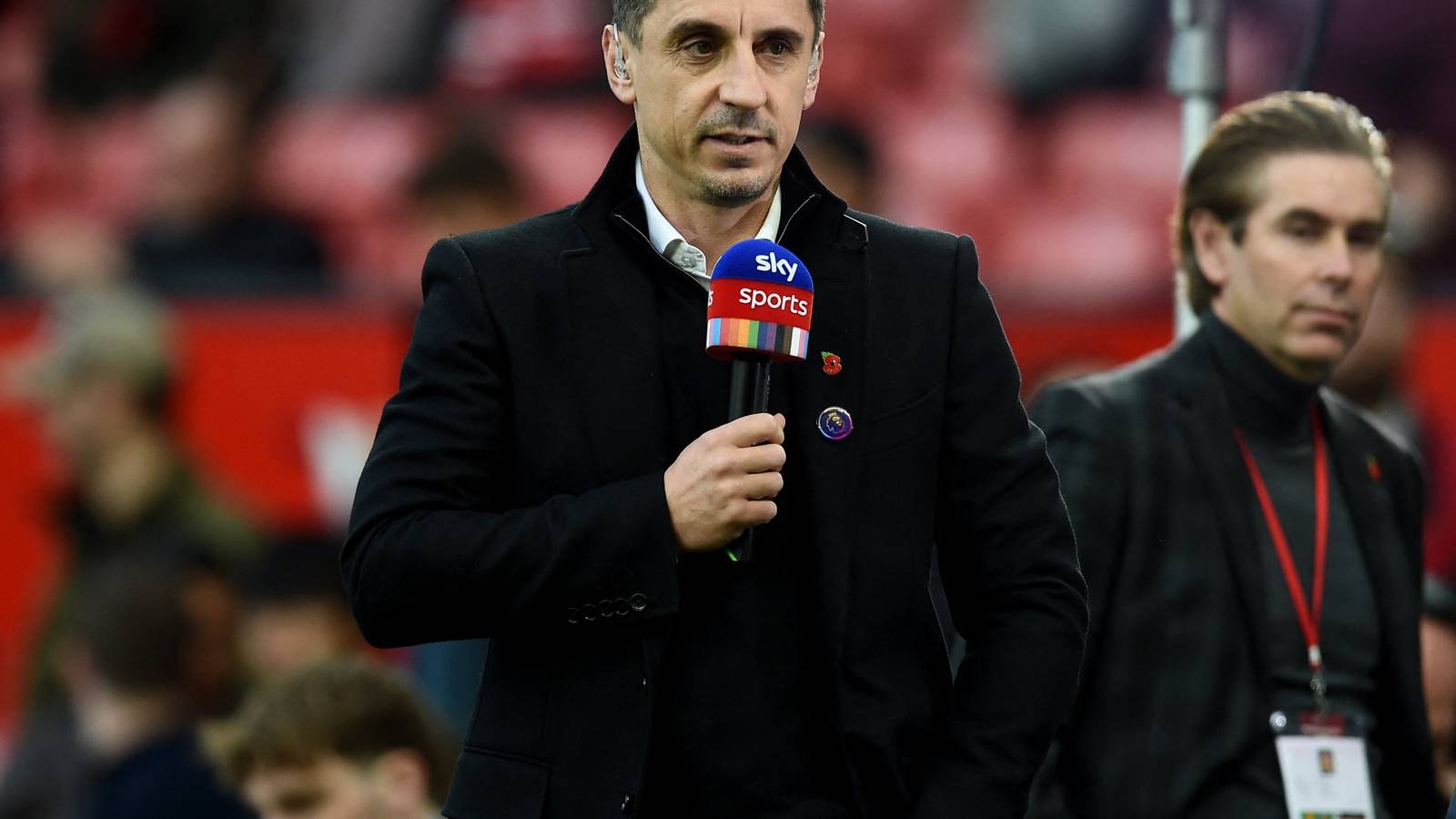 Gary Neville: The moment Man Utd icon is confronted about Qatar 2022 on ...