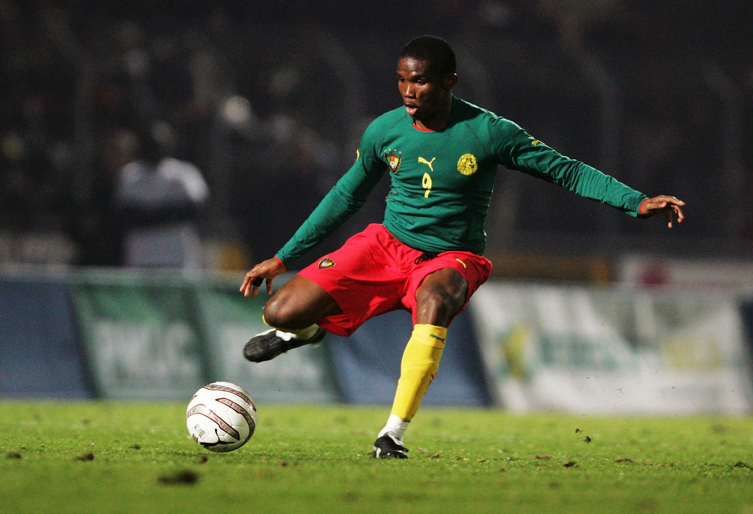 Who is the youngest footballer to ever play at a World Cup?