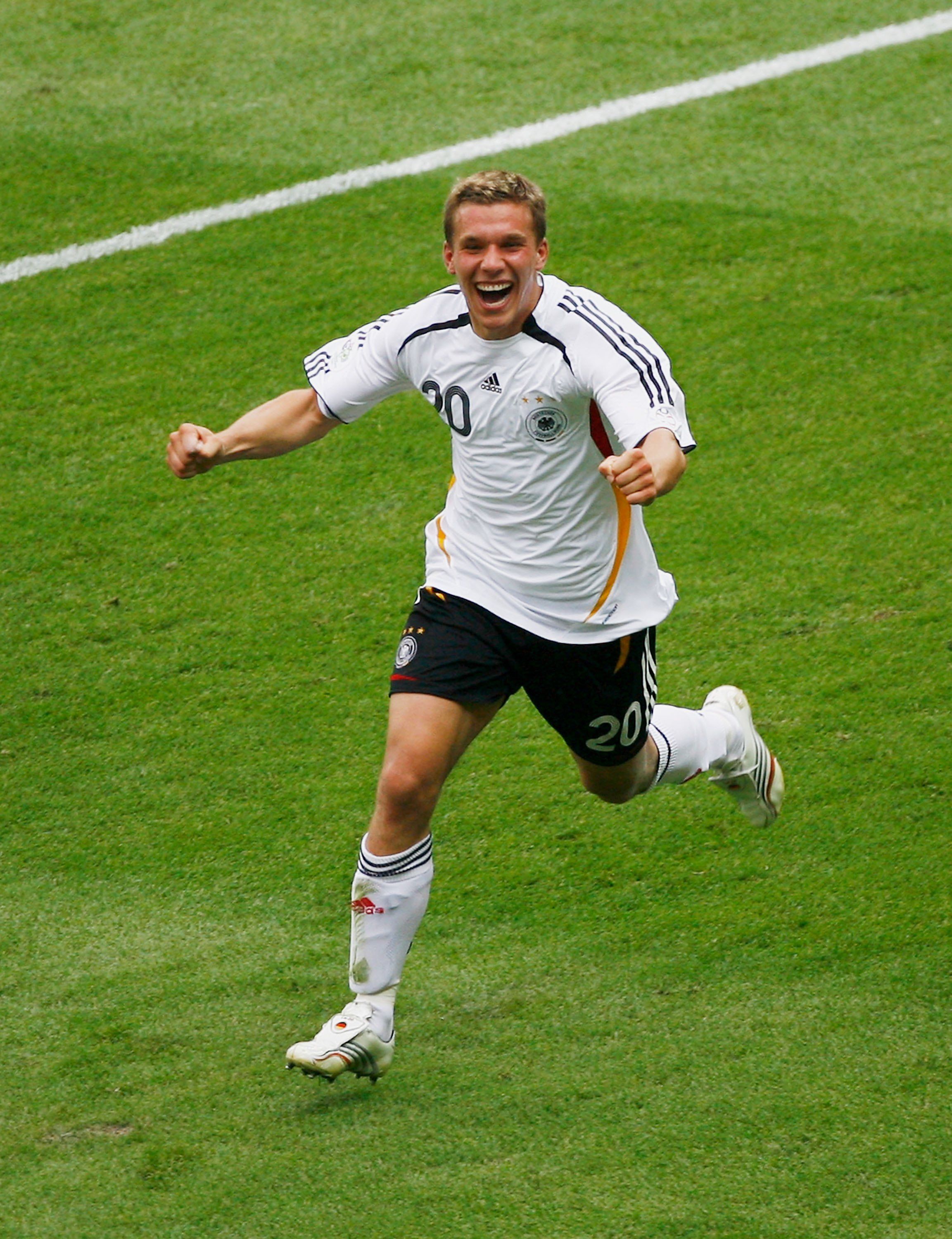 Lukas Podolski scores outrageous goal from inside his own half