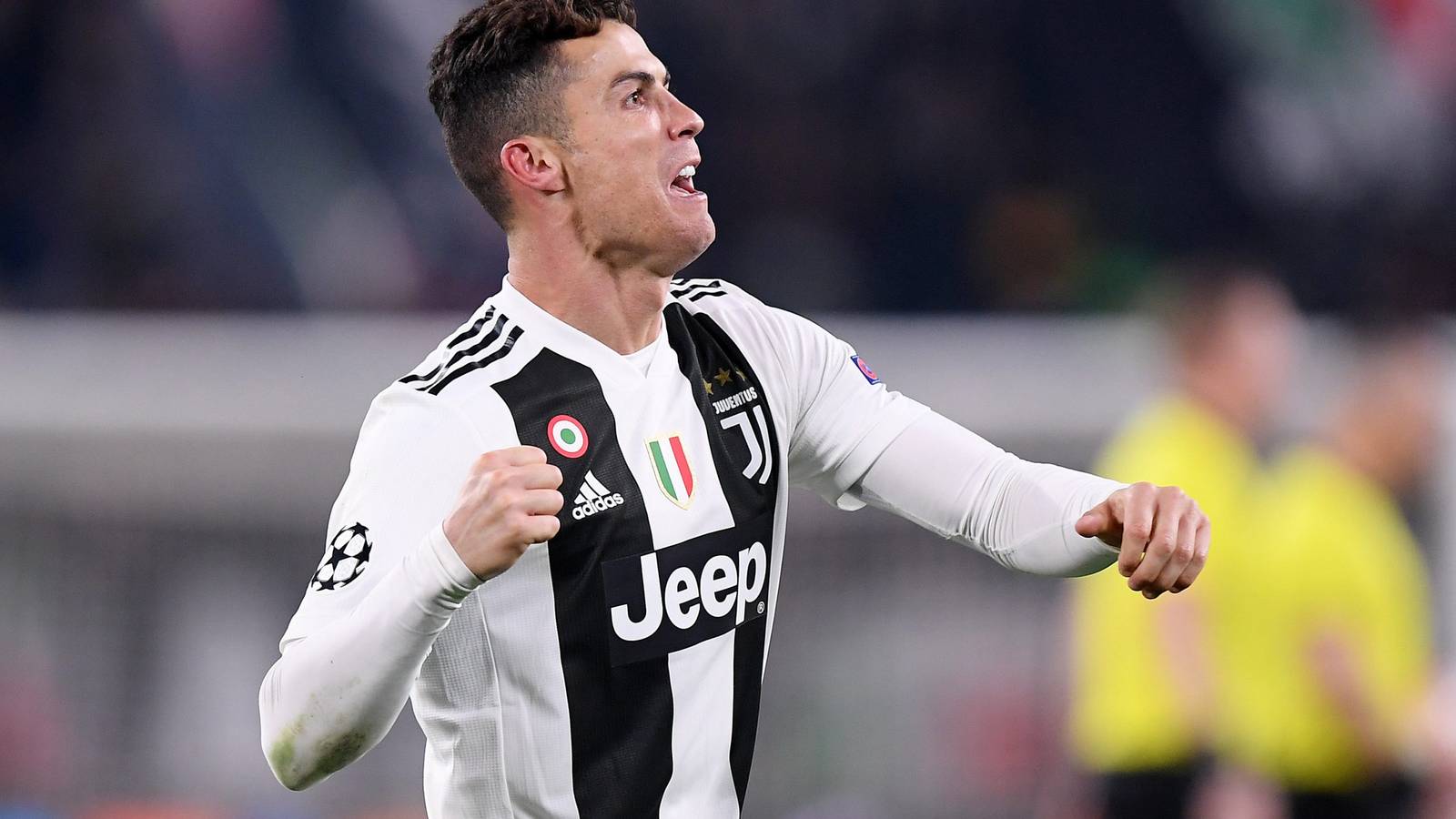 What did Ronaldo text Evra before iconic 2019 hat-trick?