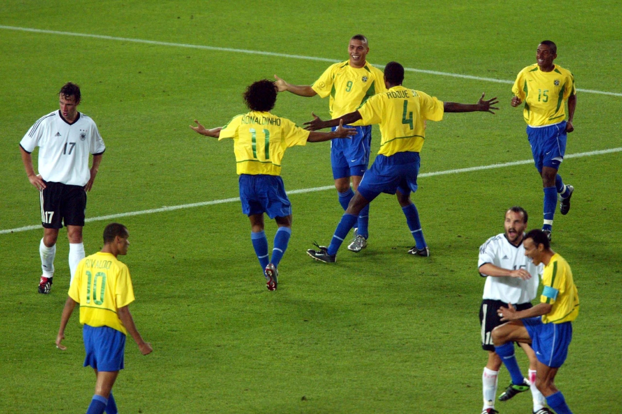 Top 5 players with the most Brazil international goals