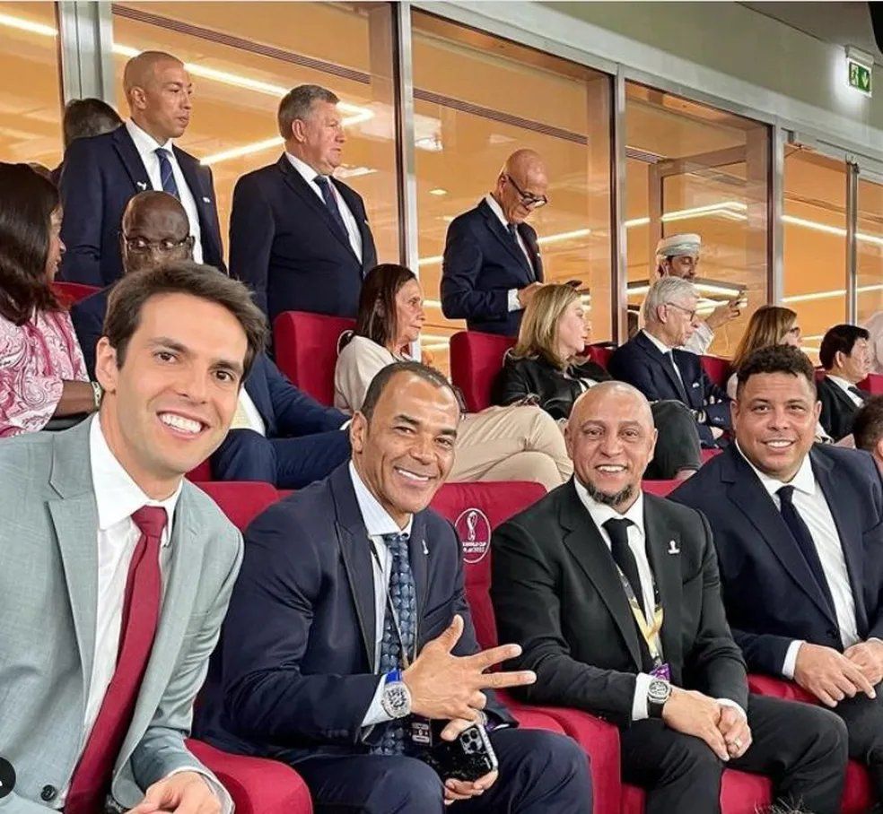 Kaka says Ronaldo Fenomeno is 'just a fat man walking down the street ...