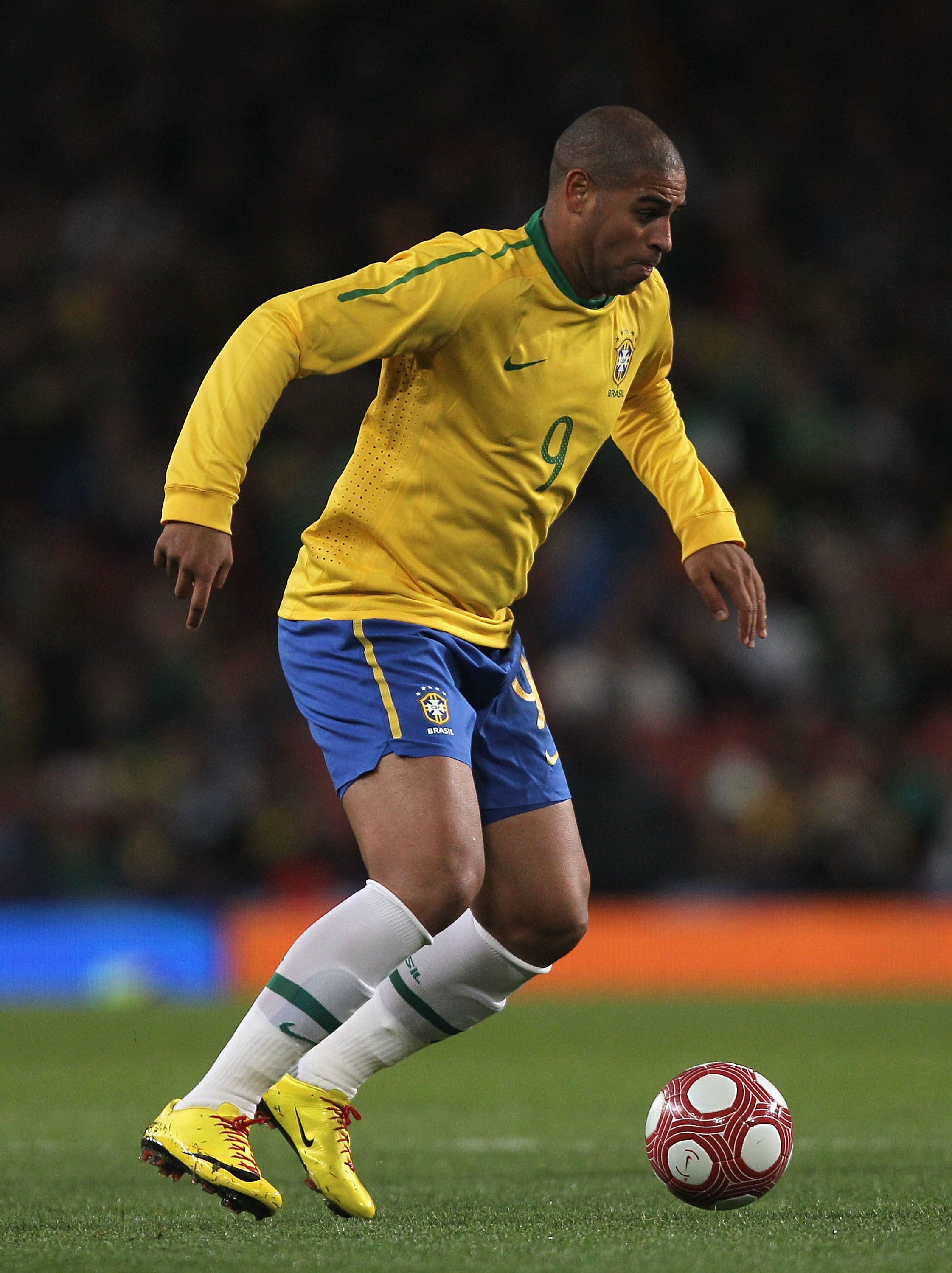 Adriano reportedly splits from wife after 24 days of marriage