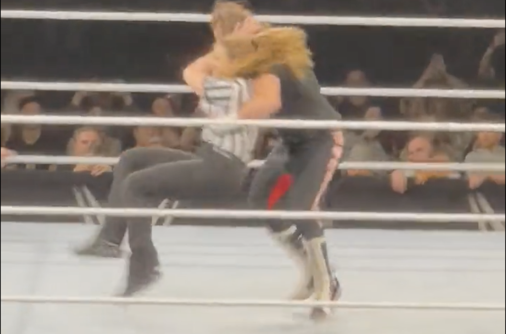 WWE: Sami Zayn receives Stunner from female referee