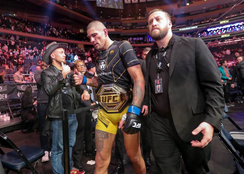 UFC: Alex Pereira is the 2022 MMA Fighter of the Year